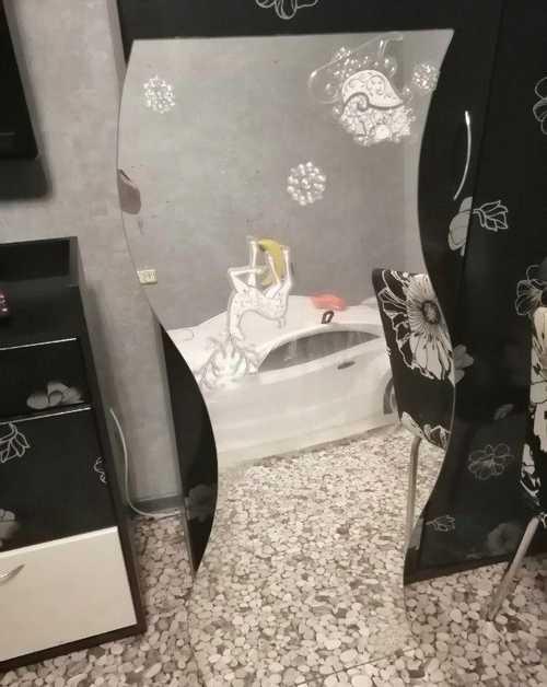 Зеркало настенное
