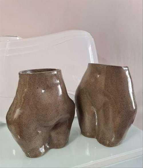 Глиняная ваза в форме женского тела human