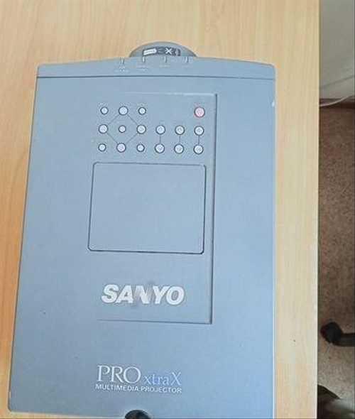 Проектор sanyo PLC-XP10EA