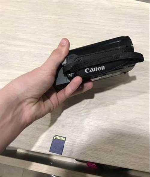 Продаю Видеокамеру Canon legria HF R806 HD