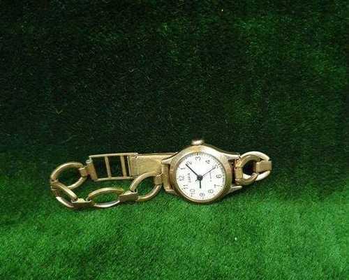 Часы наручные женские Заря позолота браслет