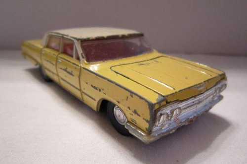 Dinky toys. Chevrolet Impala, made in hong kong