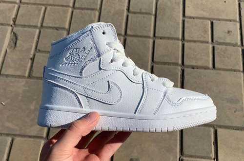 Кроссовки десткие nike air jordan