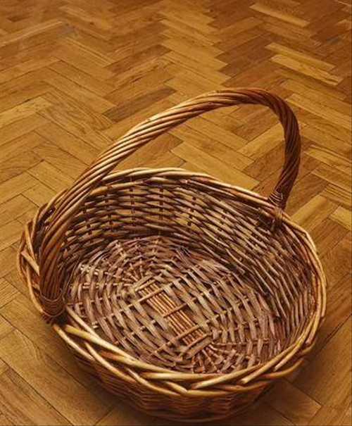 Корзинка плетёная подарочная