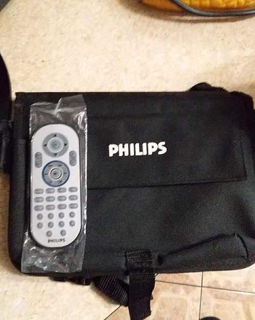 Пульт и чехол для портативного DVD Philips 825/58