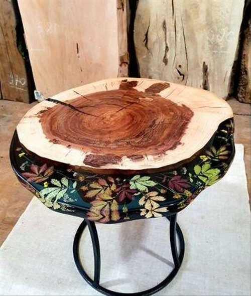 Кофейный столик река из массива дерева