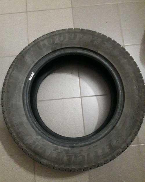 Goodyear R17 225/65 efficient grip suv 4x4