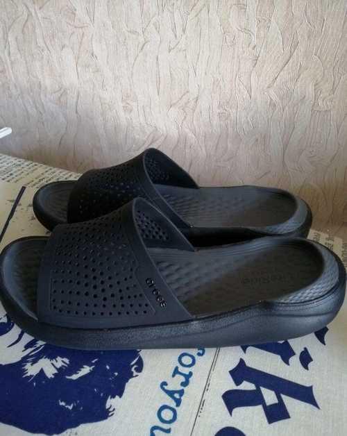 Мужские сланцы crocs