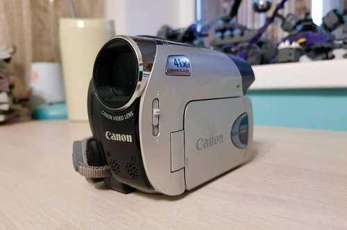 Видеокамера Canon DC310