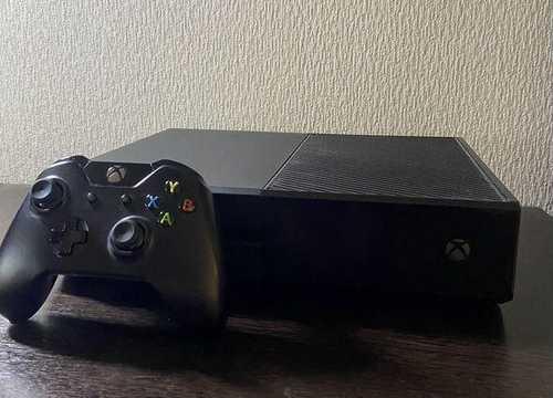 Xbox One 1tb + 8 игр