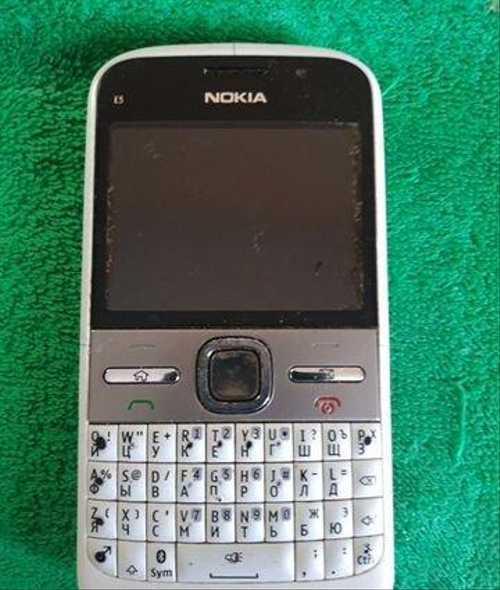 Телефон nokia Е5-00