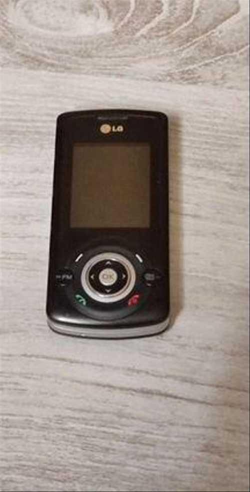 Телефон LG GB130