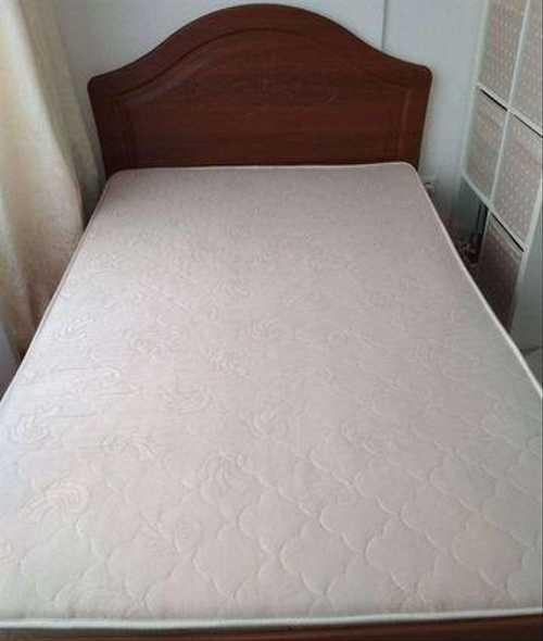 Кровать с матрасом 120х200 бу, использовалась одни