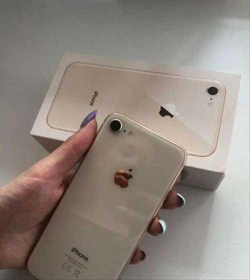 Телефон iPhone 8