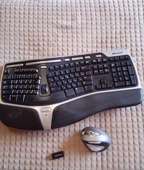 Беспроводная клавиатура и мышь Microsoft Ergonomic