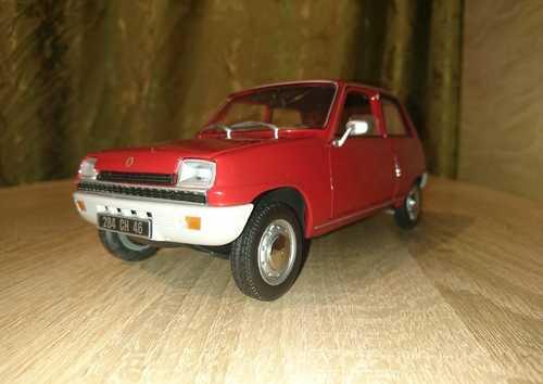 1:18 Renault 5L Norev