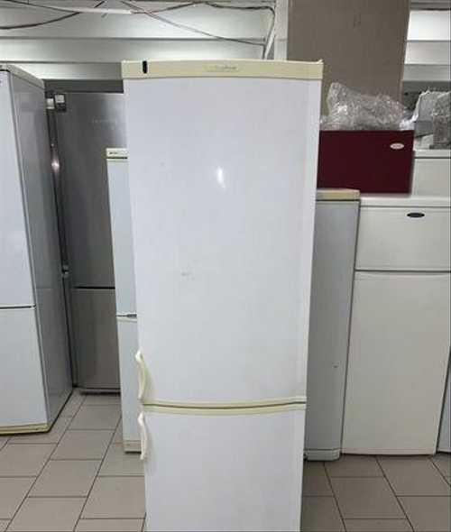 Холодильник б/у Vestfrost BKF 355