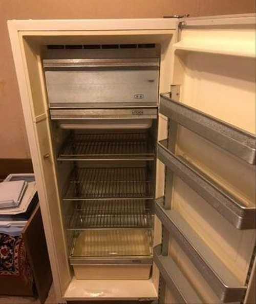Продается холодильник ЗИЛ б/у. В рабочем состоянии