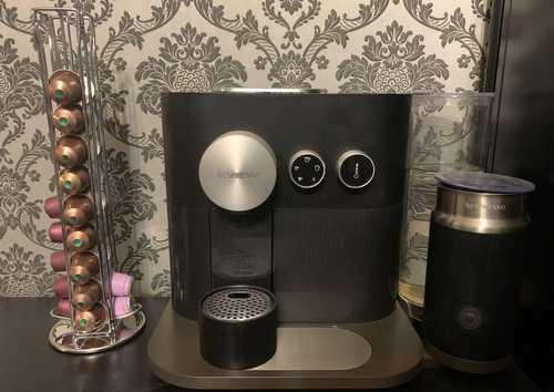 Капсульная кофеварка delonghi Nespresso Expert EN3