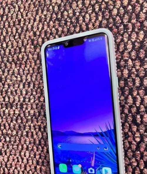 Телефон LG G8