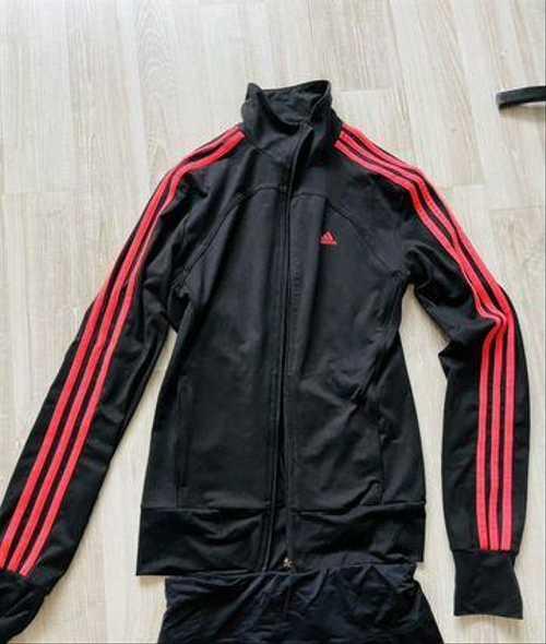 Спортивный костюм adidas