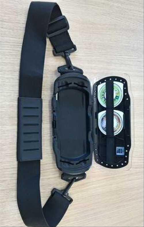 Пластиковый защитный футляр чехол Logitech для PSP
