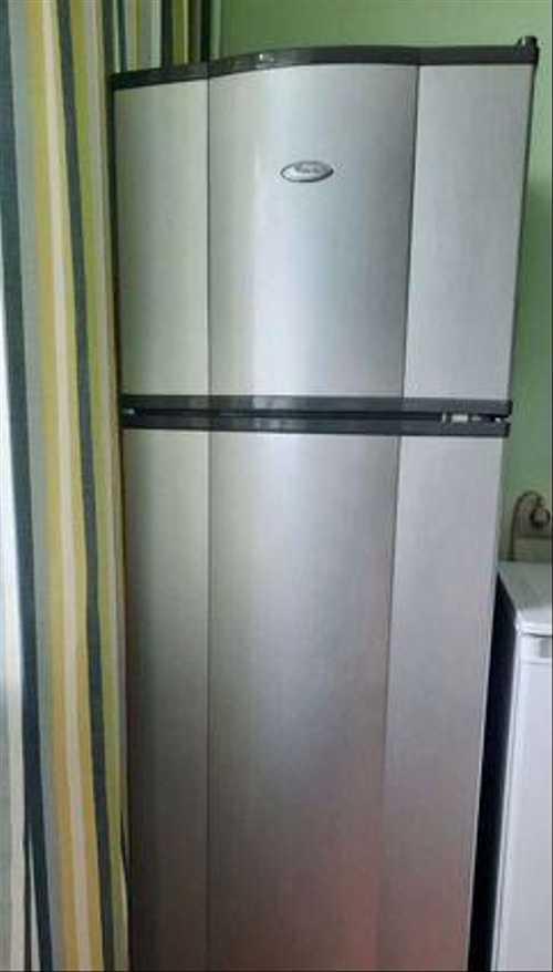 Холодильник Whirpool