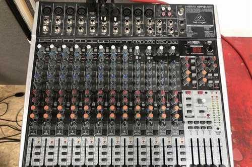 Микшерский пульт Behringer Xenyx X2442 USB