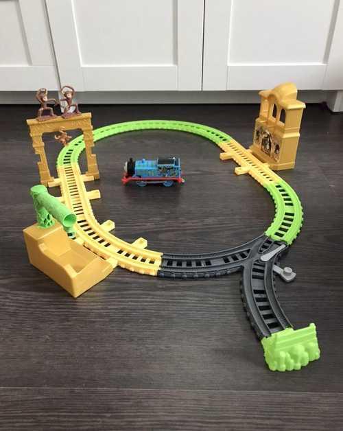 Игрушечный трек Thomas & Friends "Дворец обезьянки
