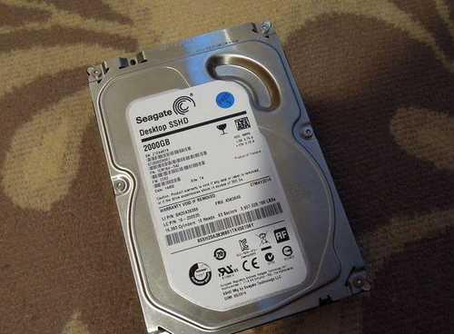 Seagate Desktop S.SHD \ 2TB \ 3.5" \ 64MB Cache