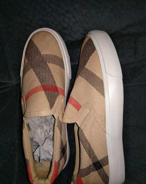 Кроссовки burberry, новые, 35 размер