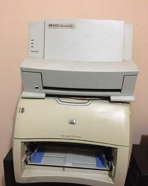 2 принтера HP лазерные