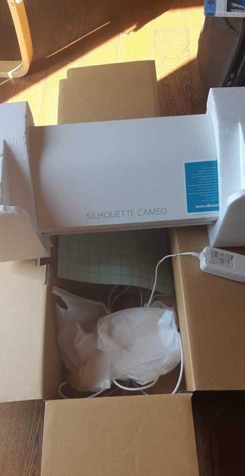 Режущий плотер silhouette cameo