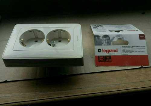 Розетки двойные Legrand