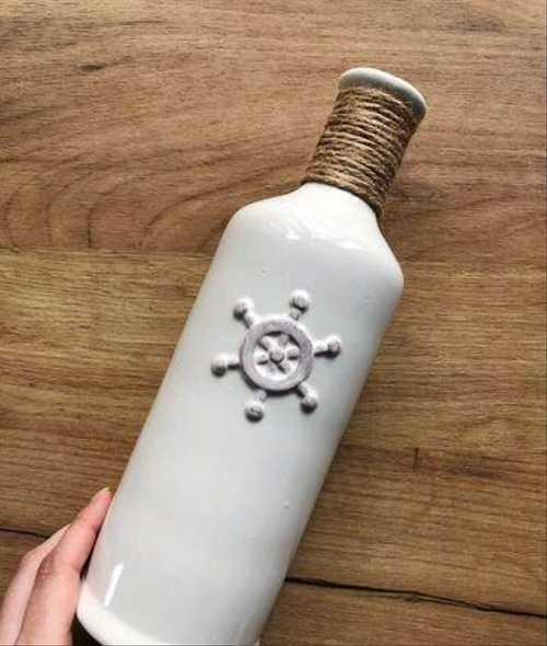 Ваза бутылка в морском стиле белая