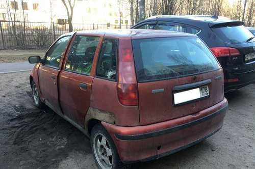 Крышка багажника бампер задний Fiat Punto 1993-99