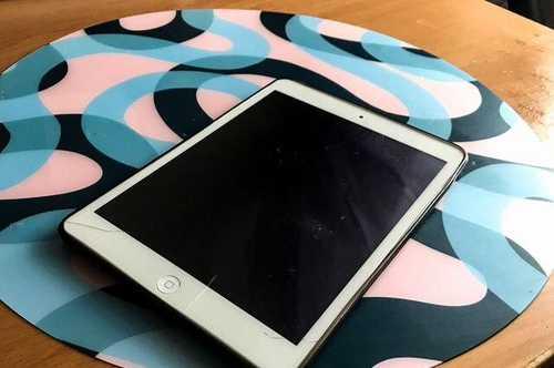 iPad mini (silver/white) 4G + wi-fi 16 Gb