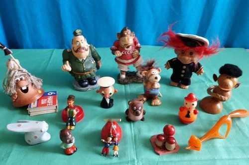 Игрушки старые, сувениры из СССР разные