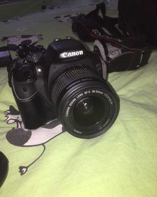 Canon EOS 550D с фирменным рюкзаком Canon