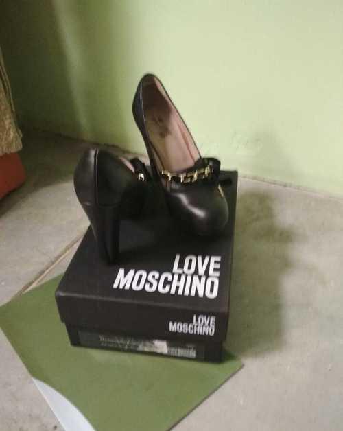 Туфли Love Moschino