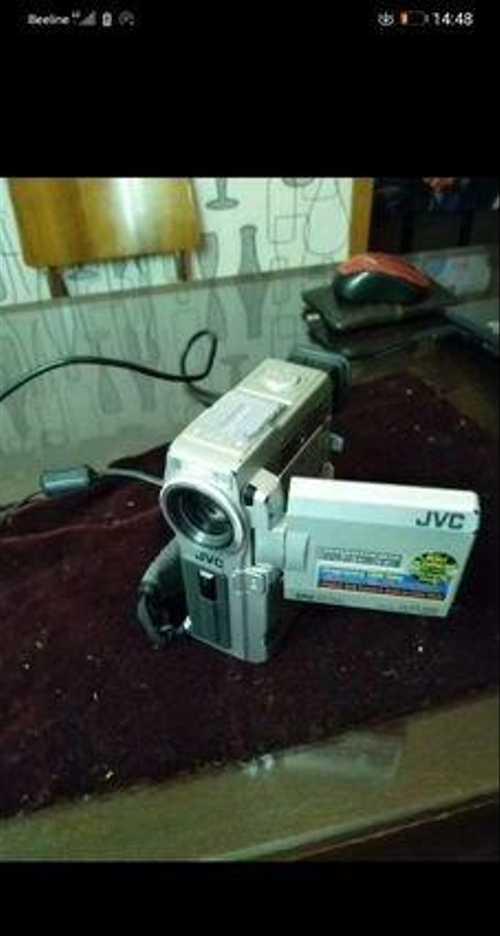 Видеокамера кассетная JVC GR-DV M90