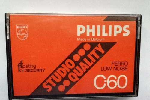 Кассета philips. Аудиокассета Филипс. Вкладыши Cassette Philips c - 90. Philips аудиокассета 1964 года.