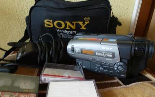 Видеокамера Sony CCD-TR 502E