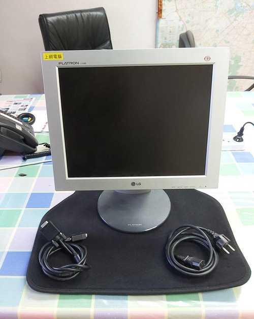 Монитор 15" LG Flatron L1530B