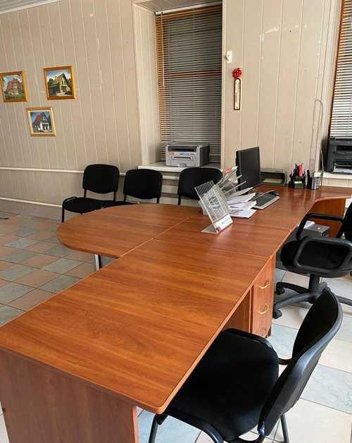 Офисная мебель (стол с приставкой, тумба, стул)