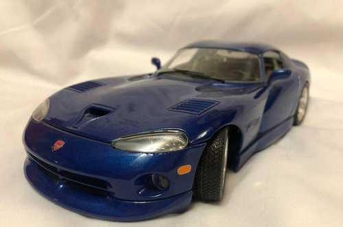 Модель авто Dodge Viper GTS Coupe 1:18