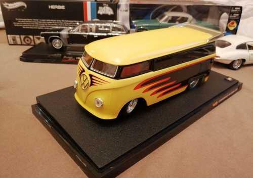 1/18 Volkswagen VW drag bus hot wheels