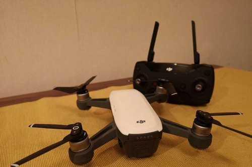 Коптер Dji Spark + пульт и аксессуары