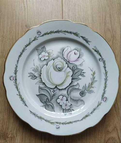 Декоративная тарелка "Розы"