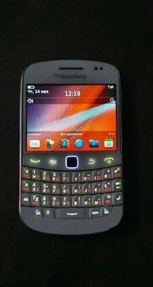 Телефон BlackBerry Bold 9900
